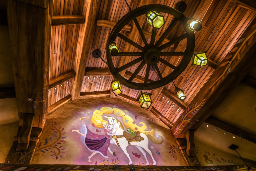 The Snuggly Duckling Review - Wandering In Disney