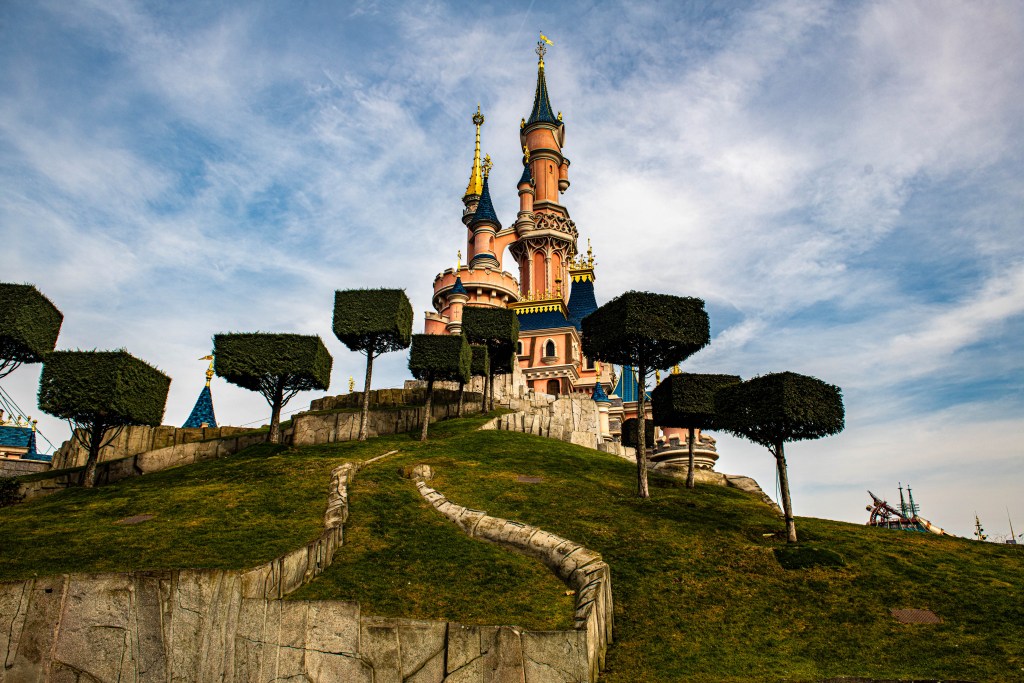 Seven Initial Impressions From Disneyland Paris - Wandering In Disney